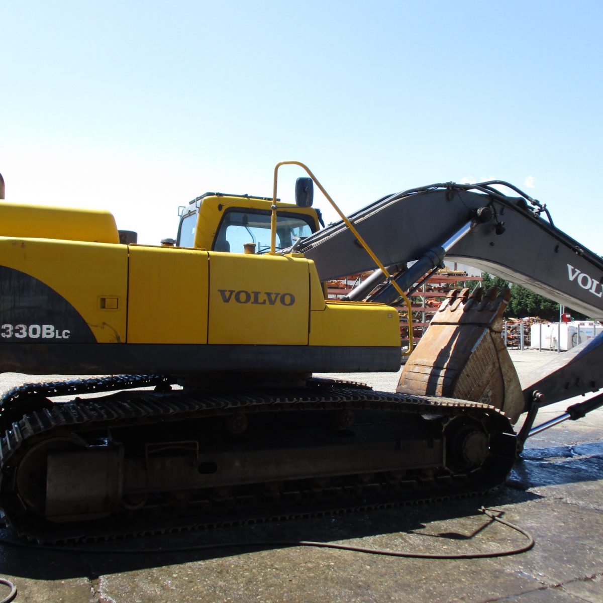 2004 VOLVO EC330B – Fraley Tractor